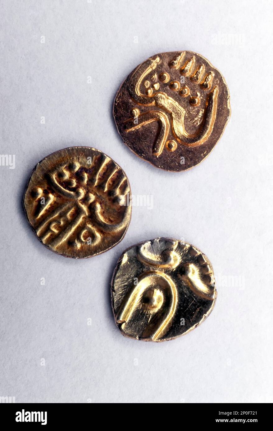 19th century Travancore state gold coins, top Veerarayan panam, middle ...