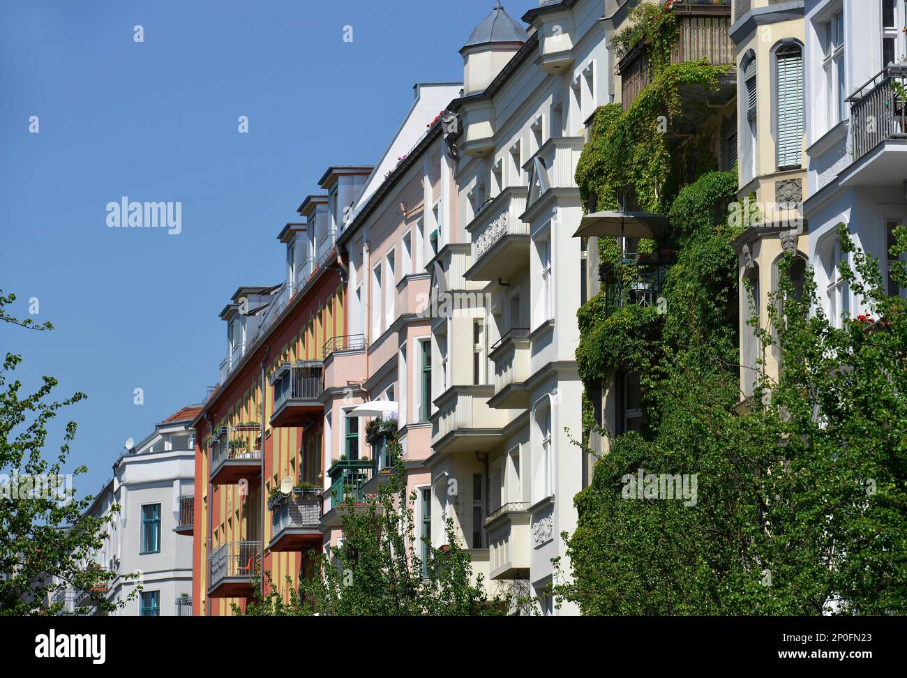 Old buildings, Immanuelkirchstrasse, Prenzlauer Berg, Pankow, Berlin ...