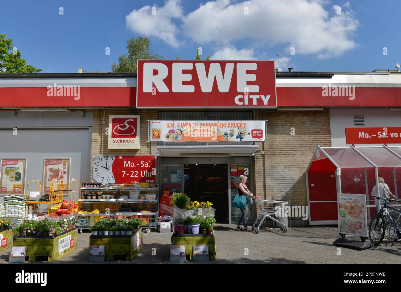 Rewe markt hi-res stock photography and images - Alamy