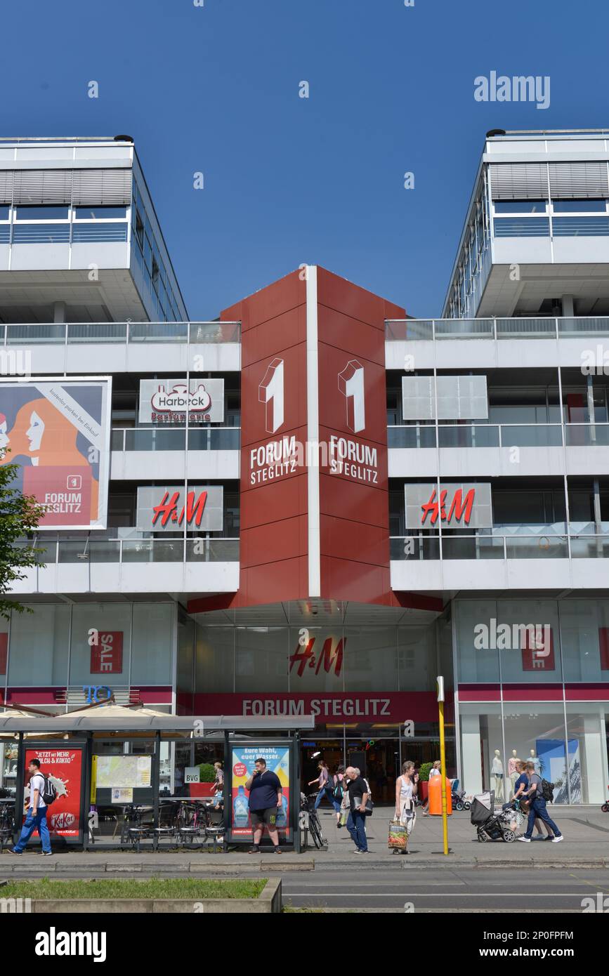 Shopping mall forum steglitz hi-res stock photography and images - Alamy