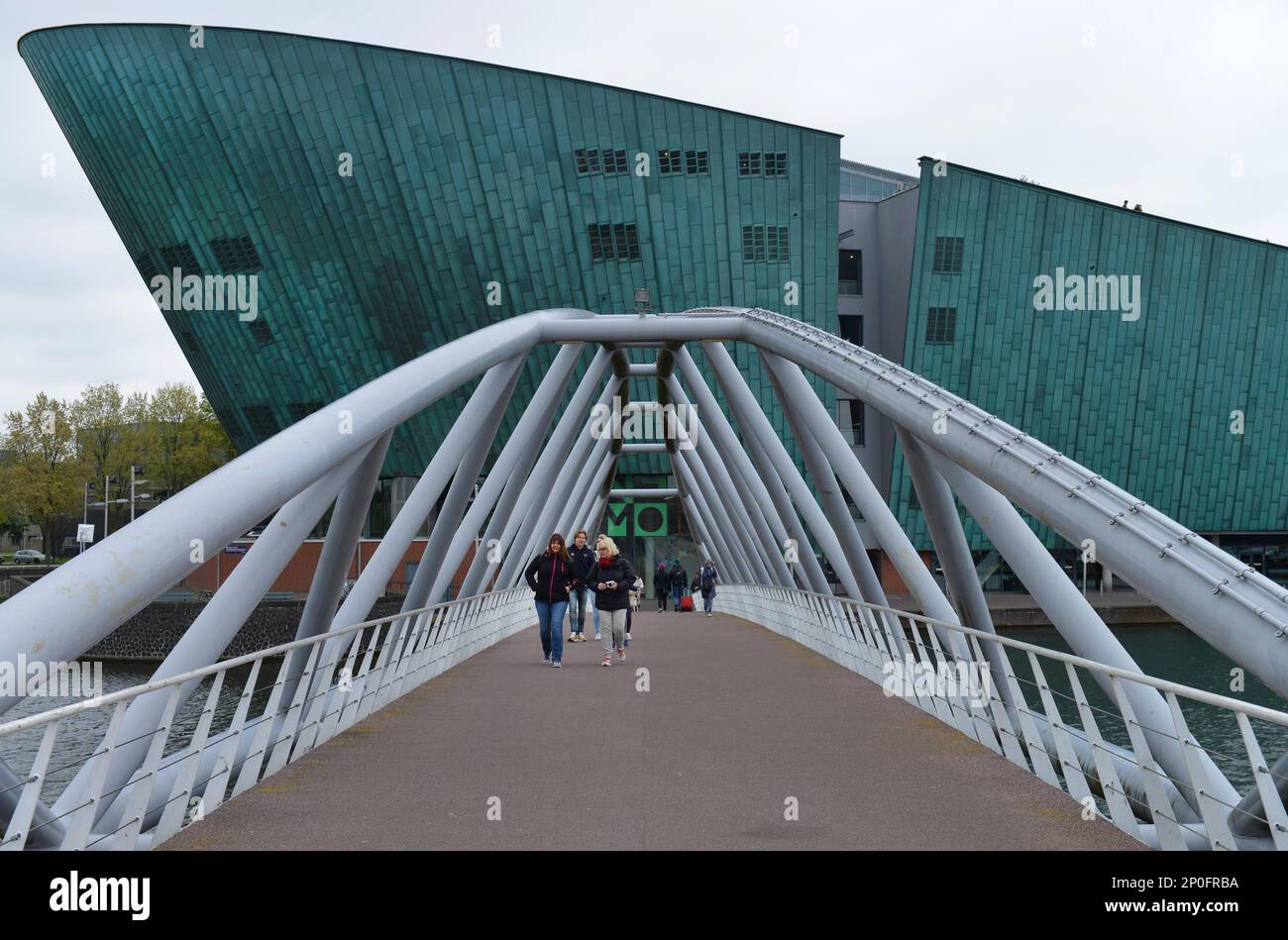 Pedestrian bridge, Nemo Science Center, Oosterdok, Amsterdam ...