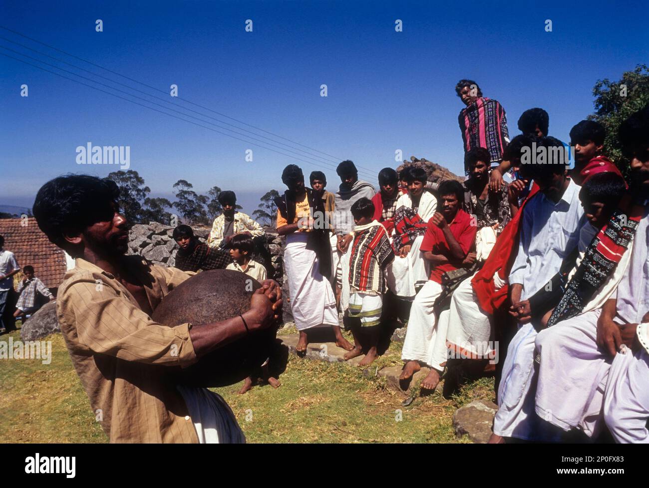 Toda tribe hi-res stock photography and images - Alamy