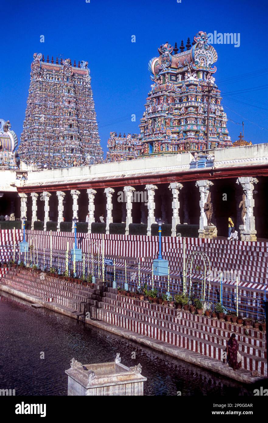Meenakshi Amman temple and Golden Lotus tank in Madurai, Tamil Nadu ...
