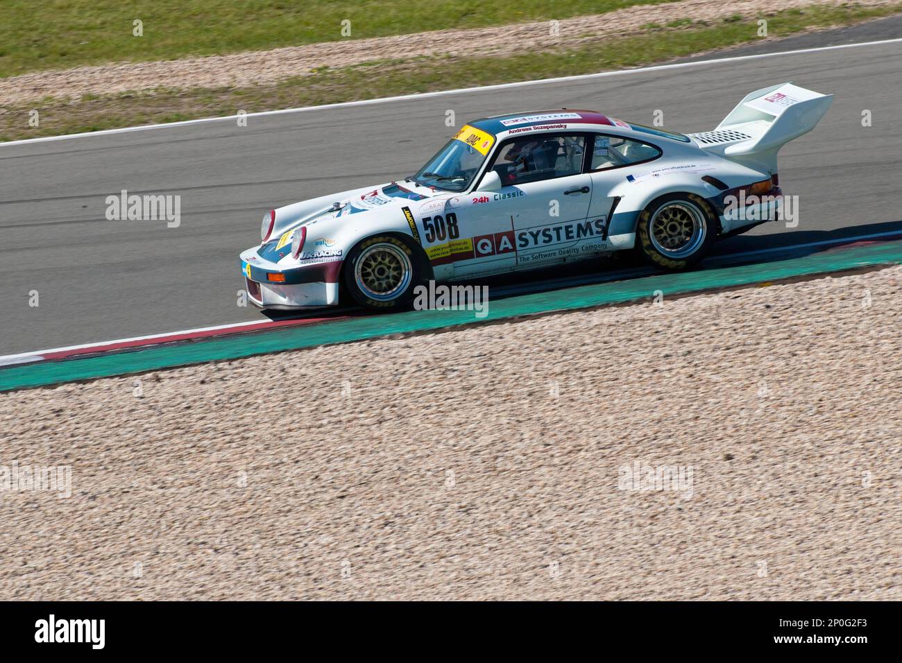 Porsche 911 side view hi-res stock photography and images - Alamy