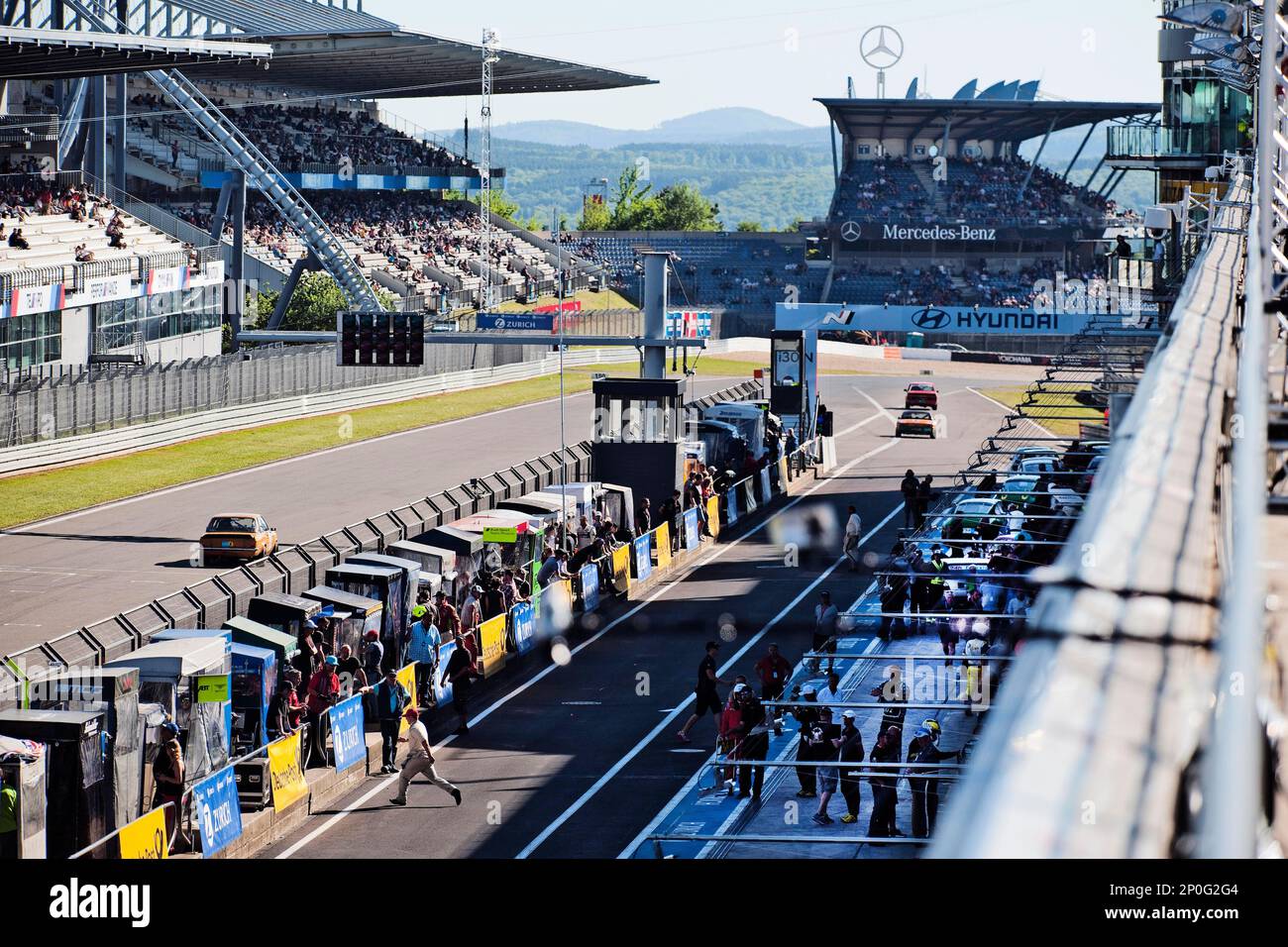 Pit lane, grandstands, 24h Nuerburgring race track, Nuerburgring, 24h ...