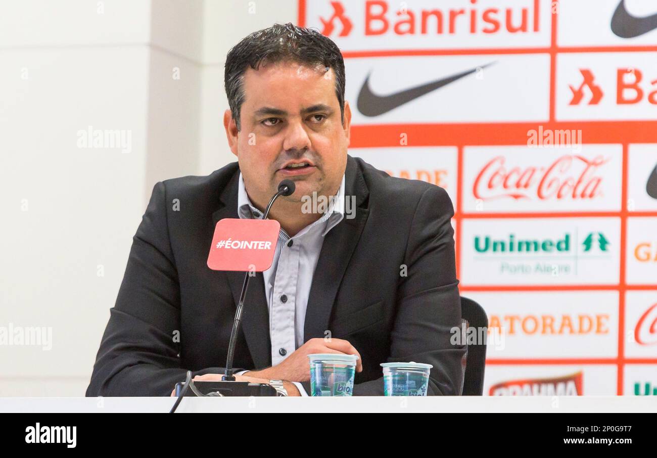PORTO ALEGRE - RS - 13/12/2016 - APRESENTACAO DE ANTONIO CARLOS ZAGO NO ...