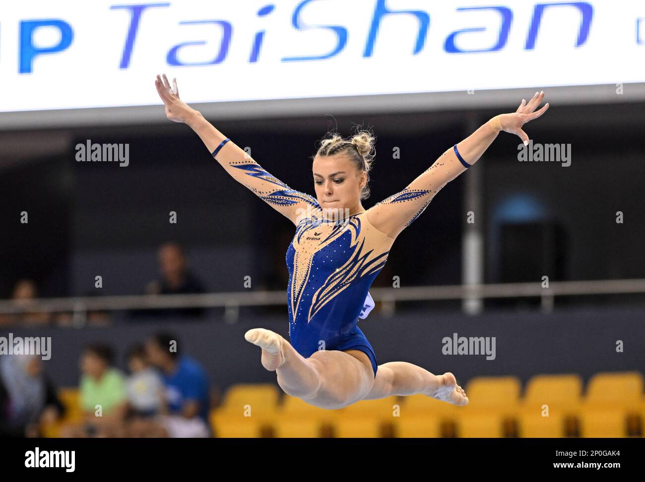 Doha, Qatar. 2nd Mar, 2023. Emma Leonie Malewski of Germany competes ...