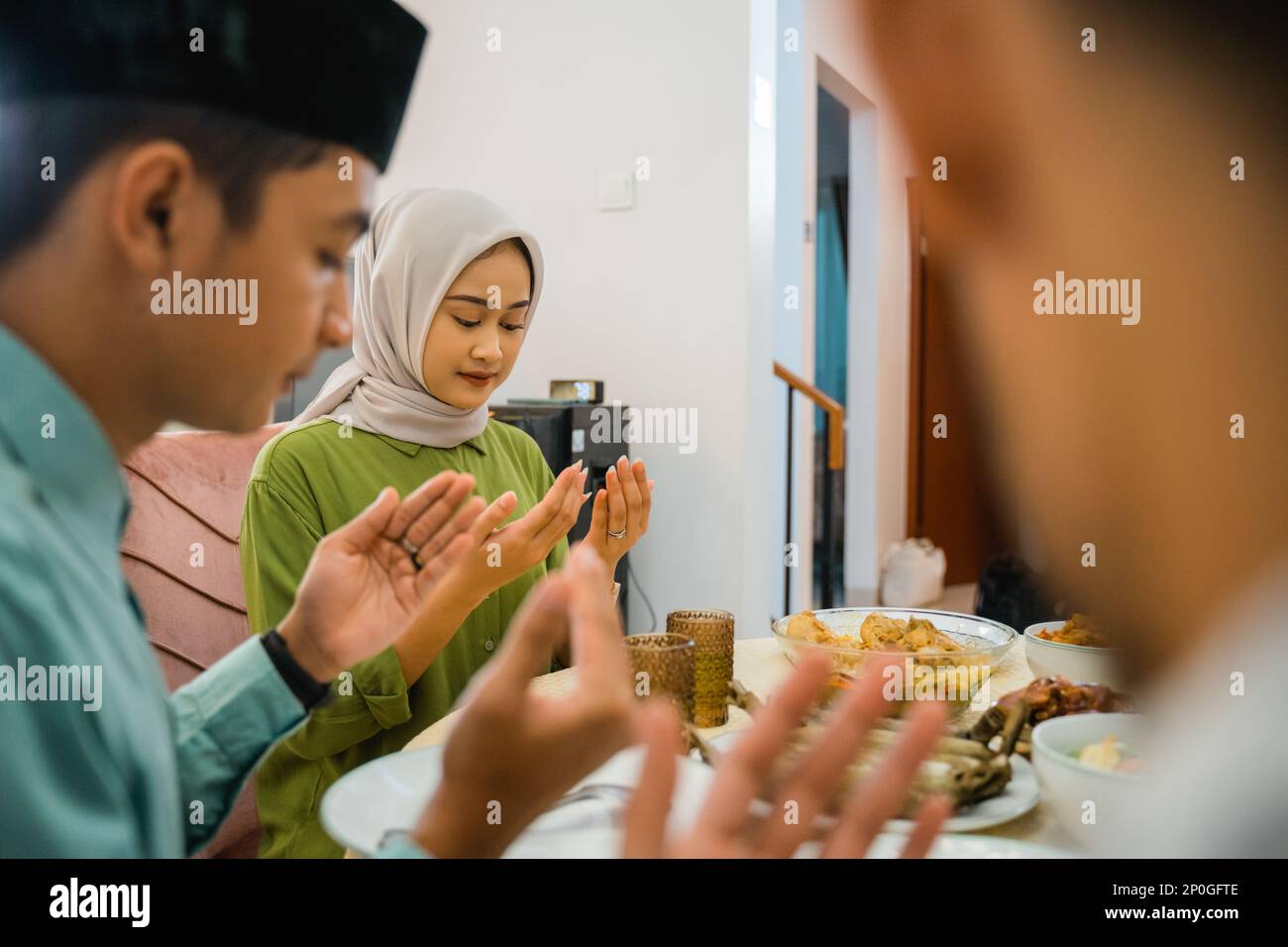 Prayer before meals hi-res stock photography and images - Alamy