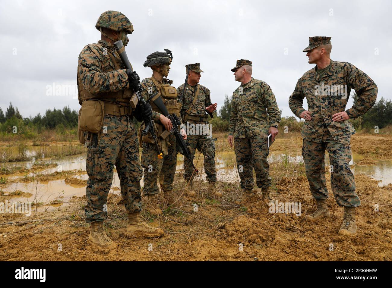 Tasks of marine engineers hi-res stock photography and images - Alamy