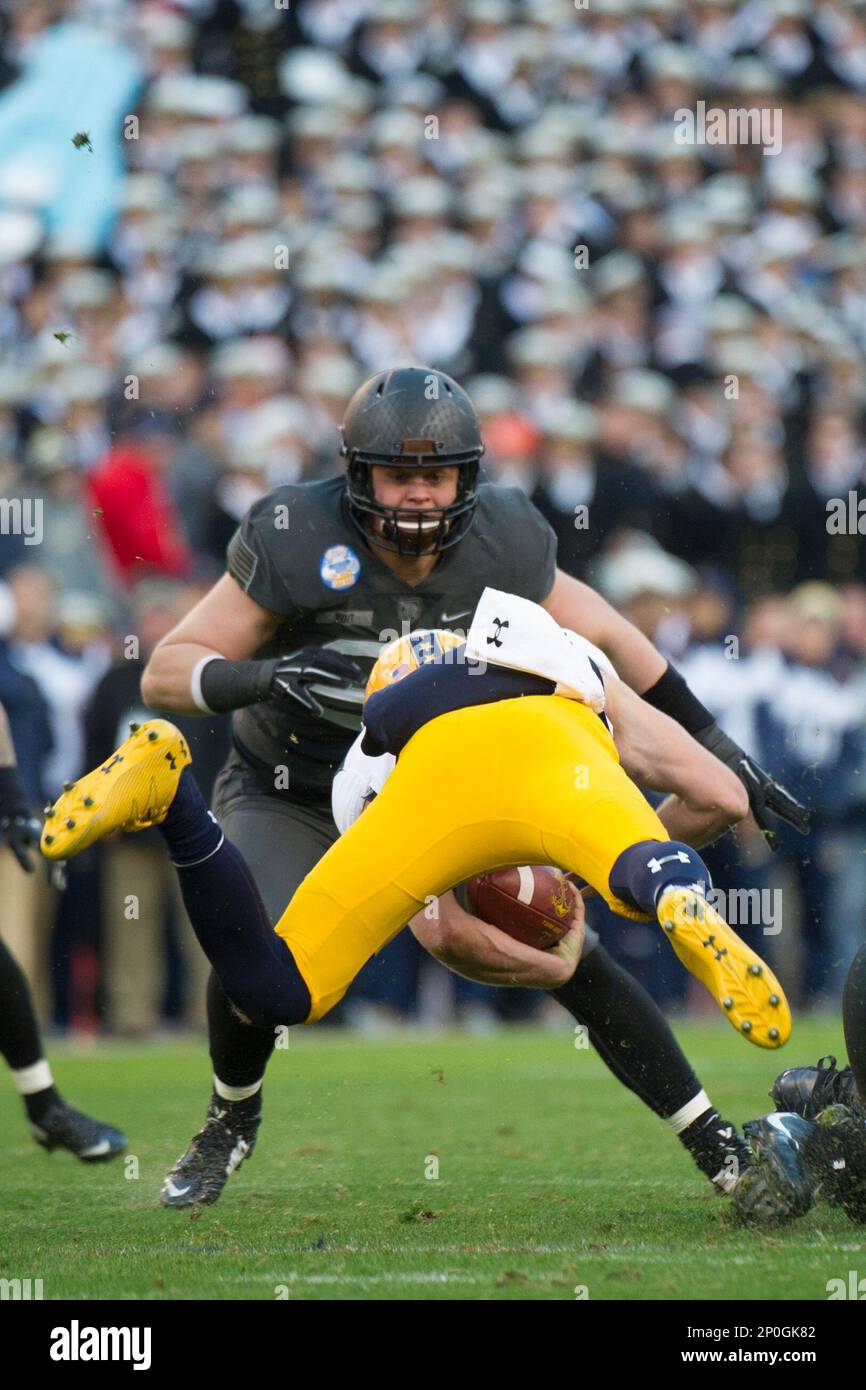 December 10, 2016: Navy Midshipmen quarterback Zach Abey (9) is off ...