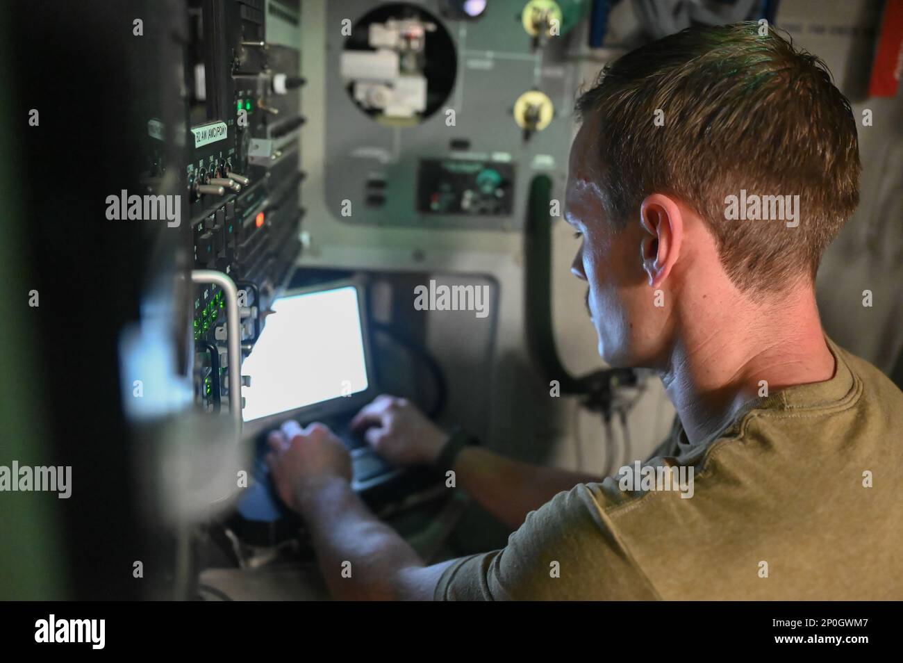 U.S. Air Force Staff Sgt. Shane Stoddard, 8th Expeditionary Airlift ...