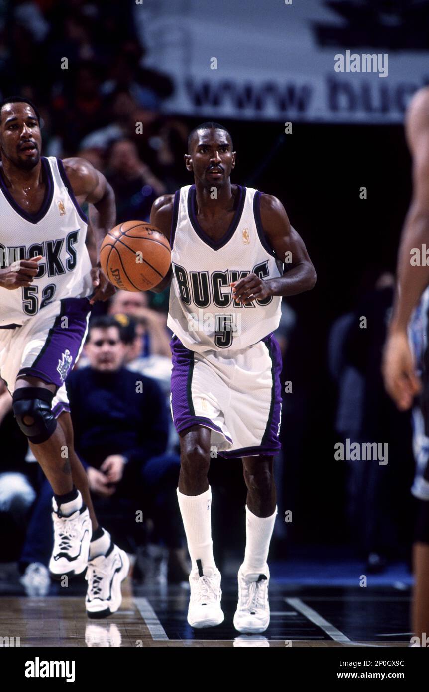 1996: Elliot Perry of the Milwaukee Bucks. (Photo by John Biever/Icon ...