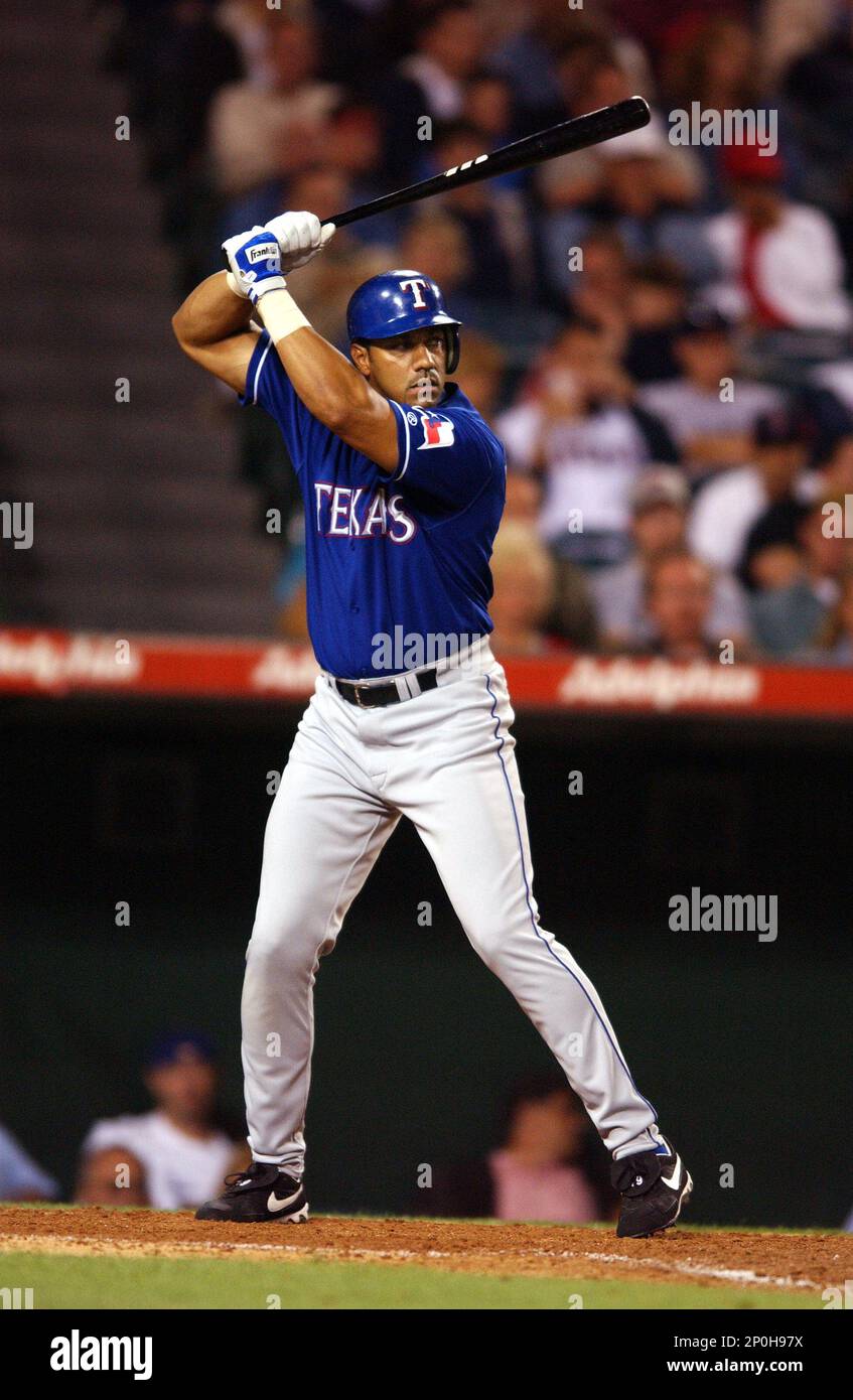 Juan Gonzalez Rangers 837 Texas Rangers Juan Gonzalez Photos & High