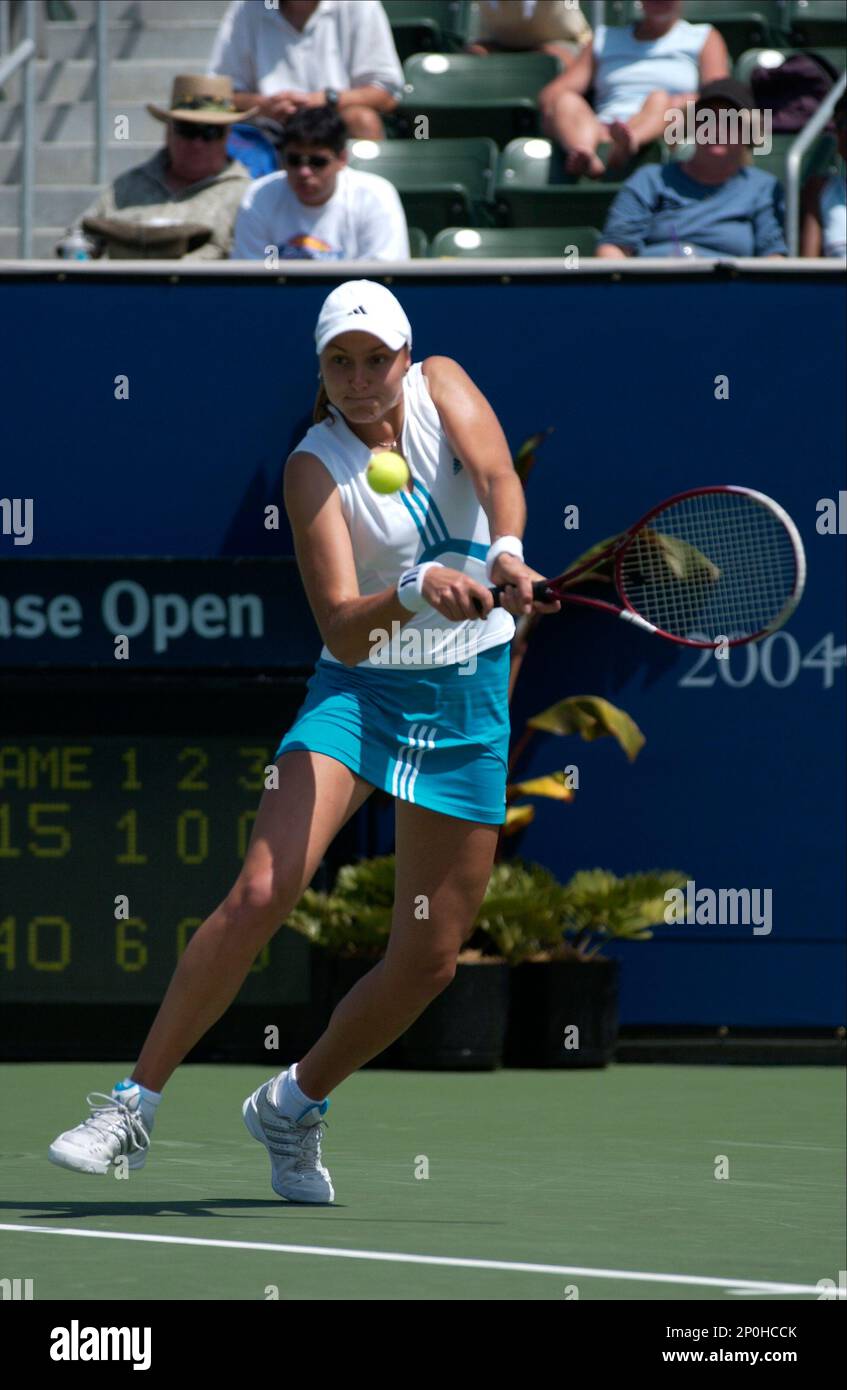 23 Jul 2004: Nadia Petrova in action during her match versus Lindsay ...