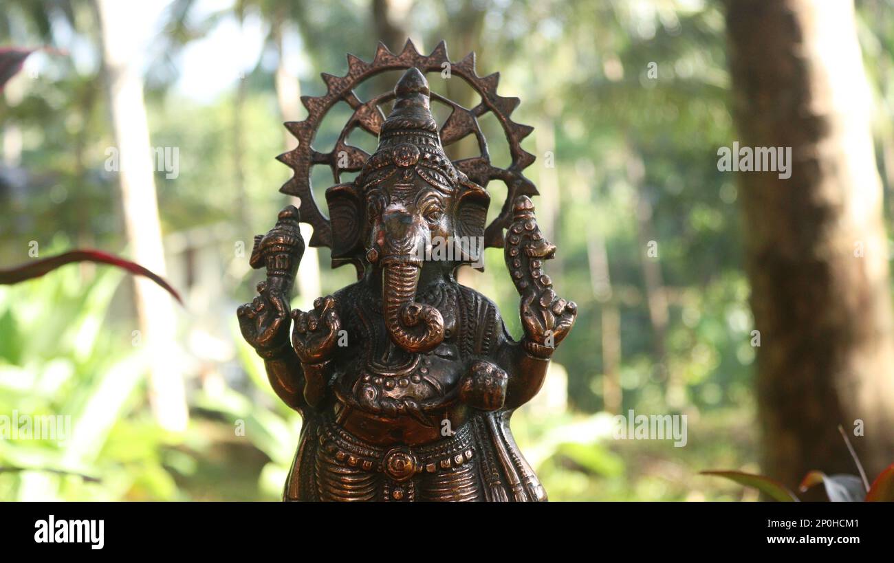 Beautiful bronze sculpture lord hi-res stock photography and images - Alamy