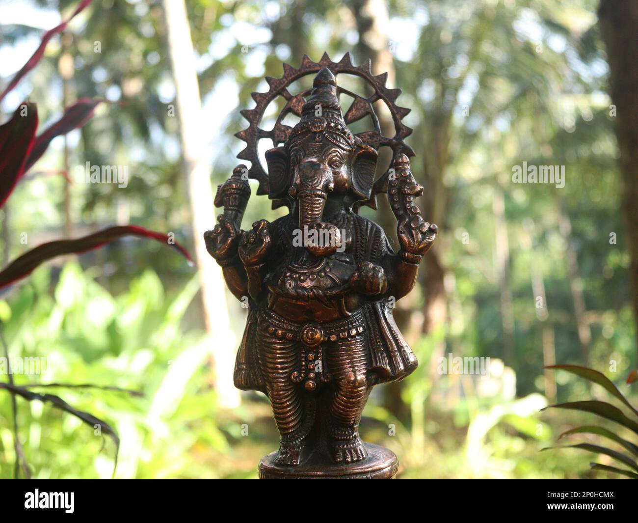 Beautiful bronze idol lord hi-res stock photography and images - Alamy