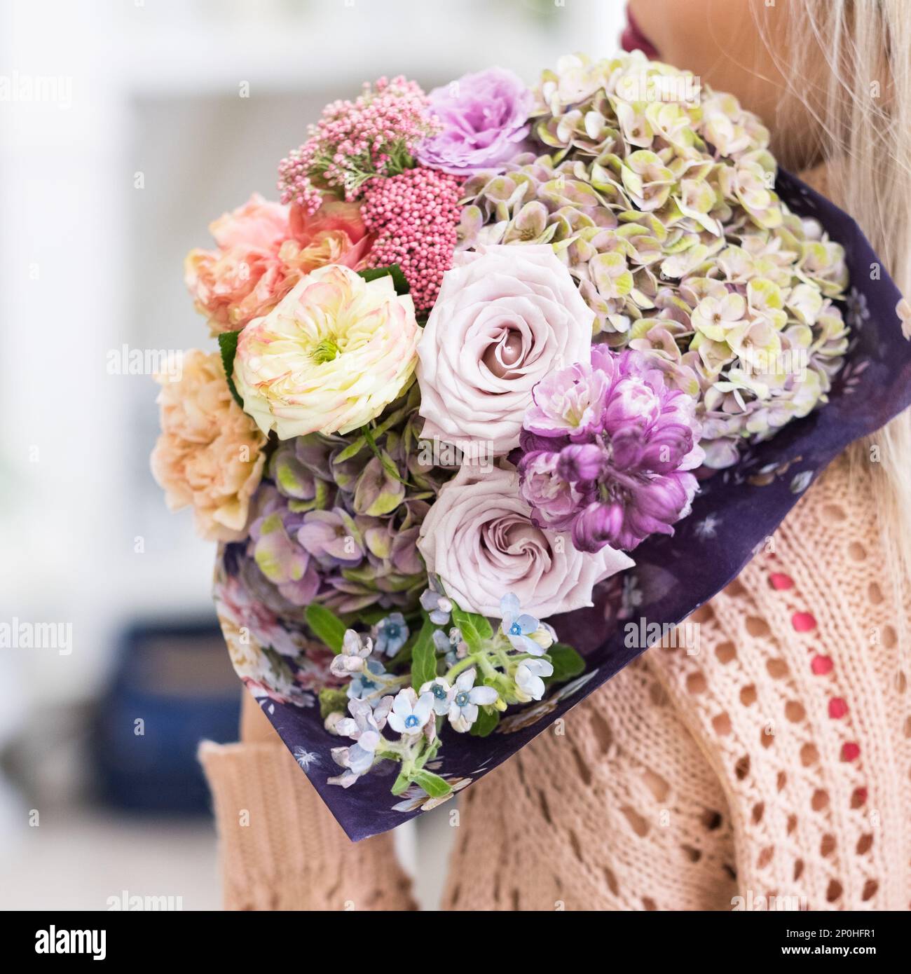 romantic date flower bouquet beautiful gift Stock Photo - Alamy