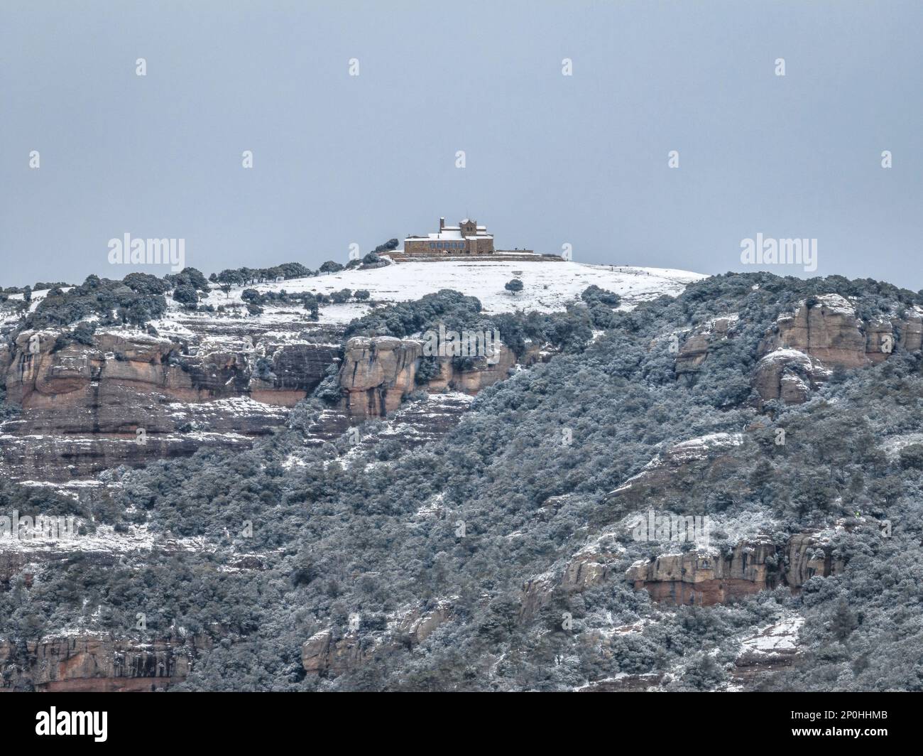 Arquitectura de piedra la mola hi-res stock photography and images - Alamy