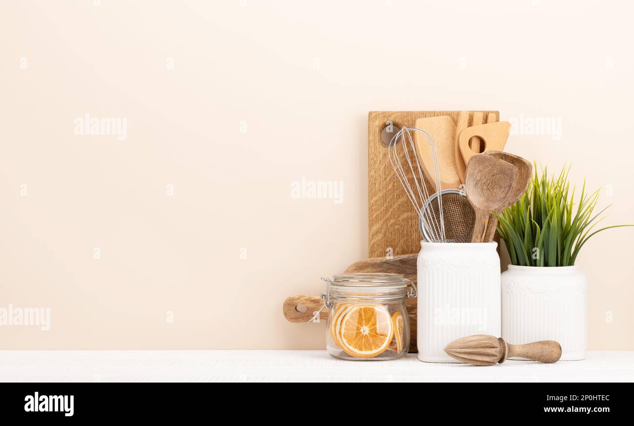 Colander beige kitchen equipment hi-res stock photography and images ...