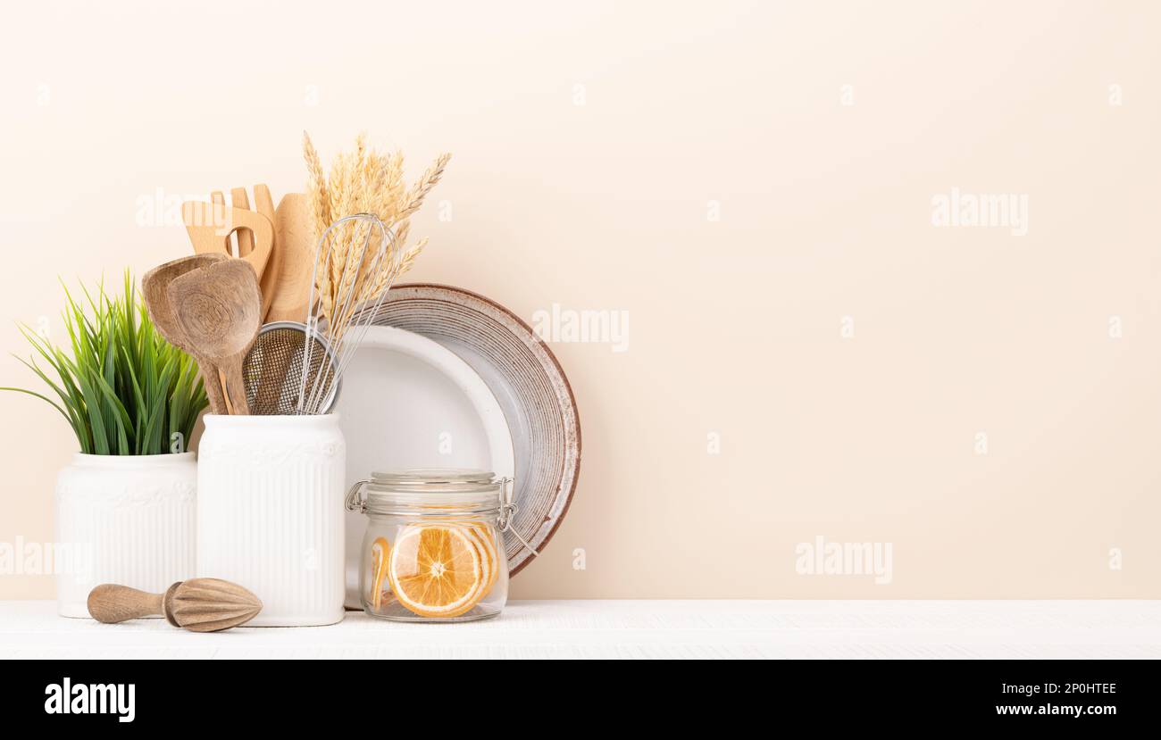 Colander beige kitchen equipment hi-res stock photography and images ...