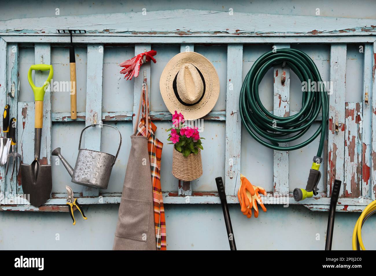 Farm tools shed barn wall rake hi-res stock photography and images - Alamy