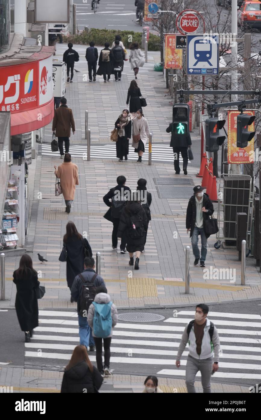 Bustling streets in Japan Stock Photo - Alamy