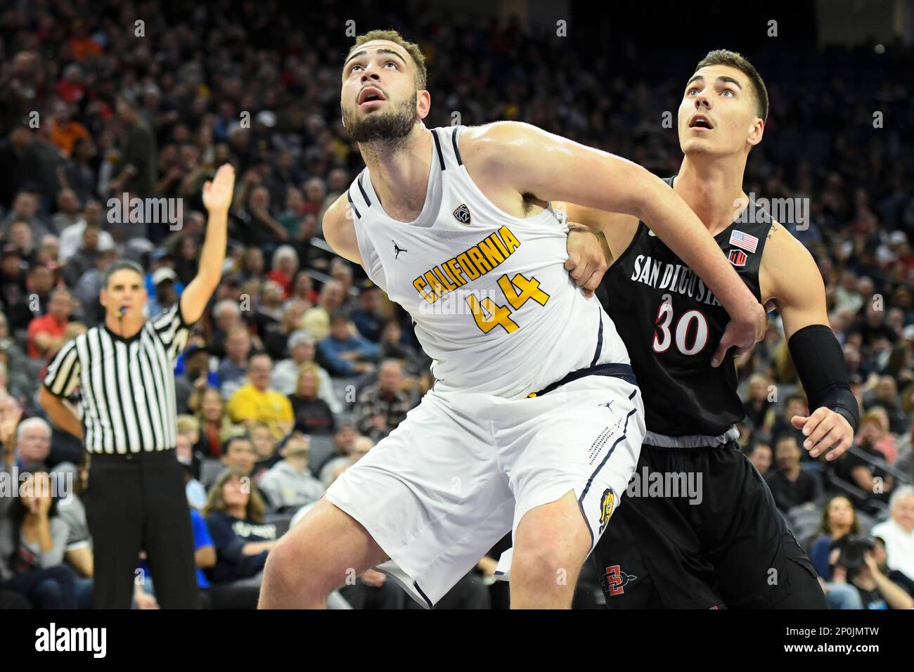 SACRAMENTO, CA - NOVEMBER 21: Cal center Kameron Rooks (44) boxes out ...