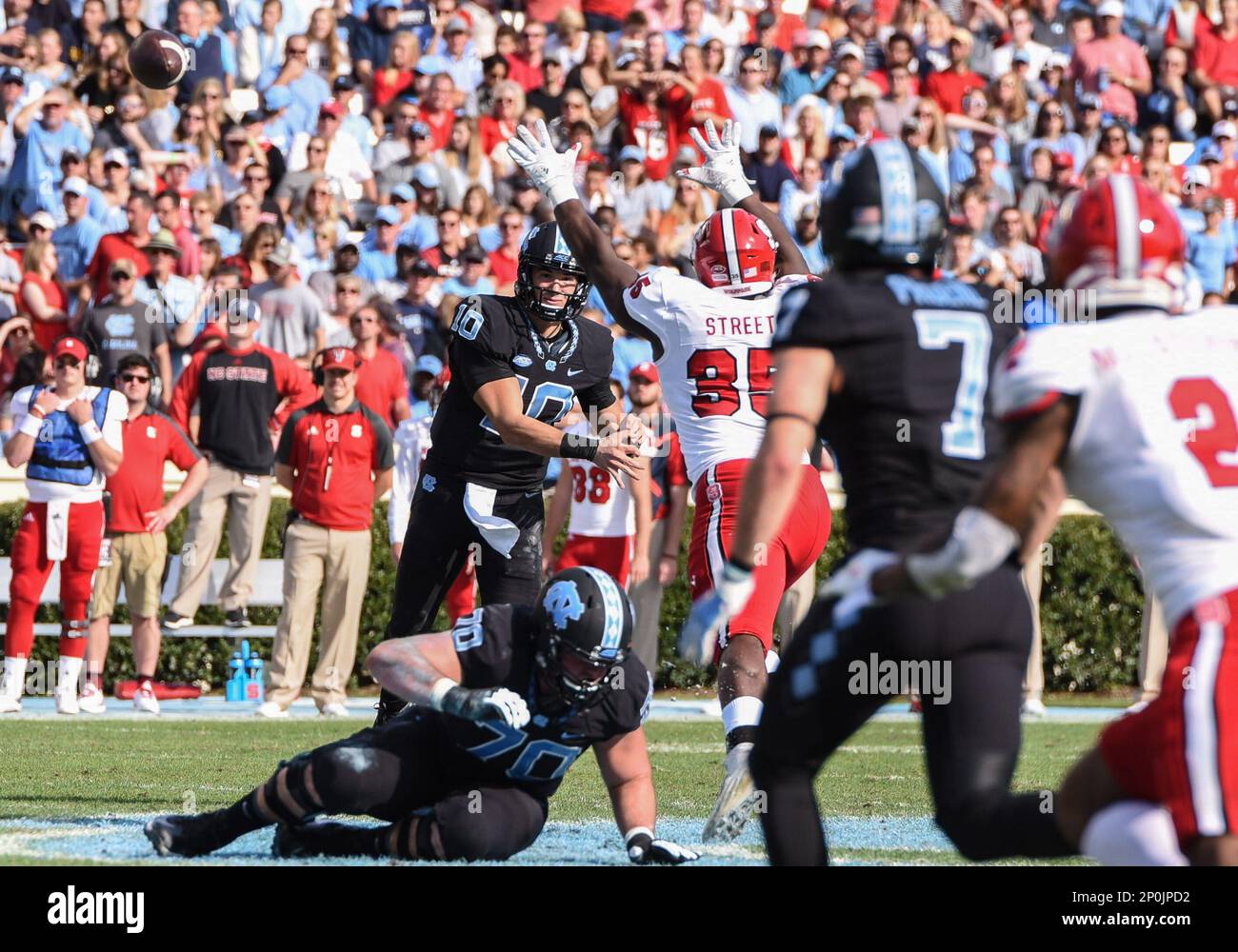 RALEIGH, NC - NOVEMBER 25: North Carolina Tar Heels quarterback Mitch ...