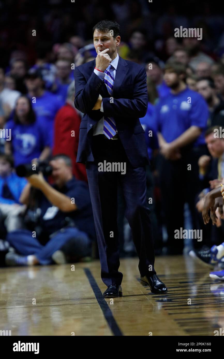 IPFW head coach Jon Coffman in action as IPFW played Indiana in an NCCA ...
