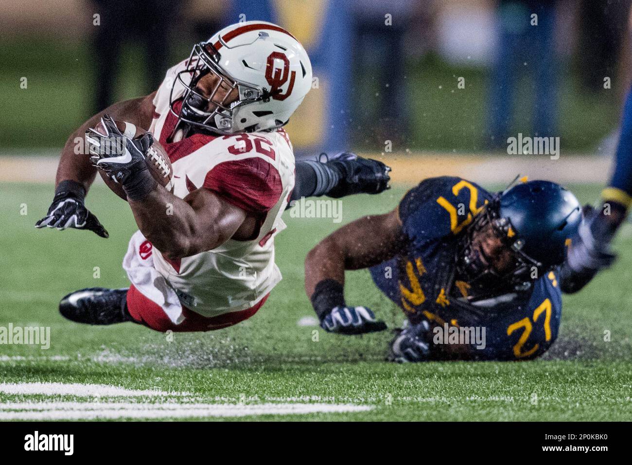 Oklahoma running back Samaje Perine (32) during the NCAA college ...