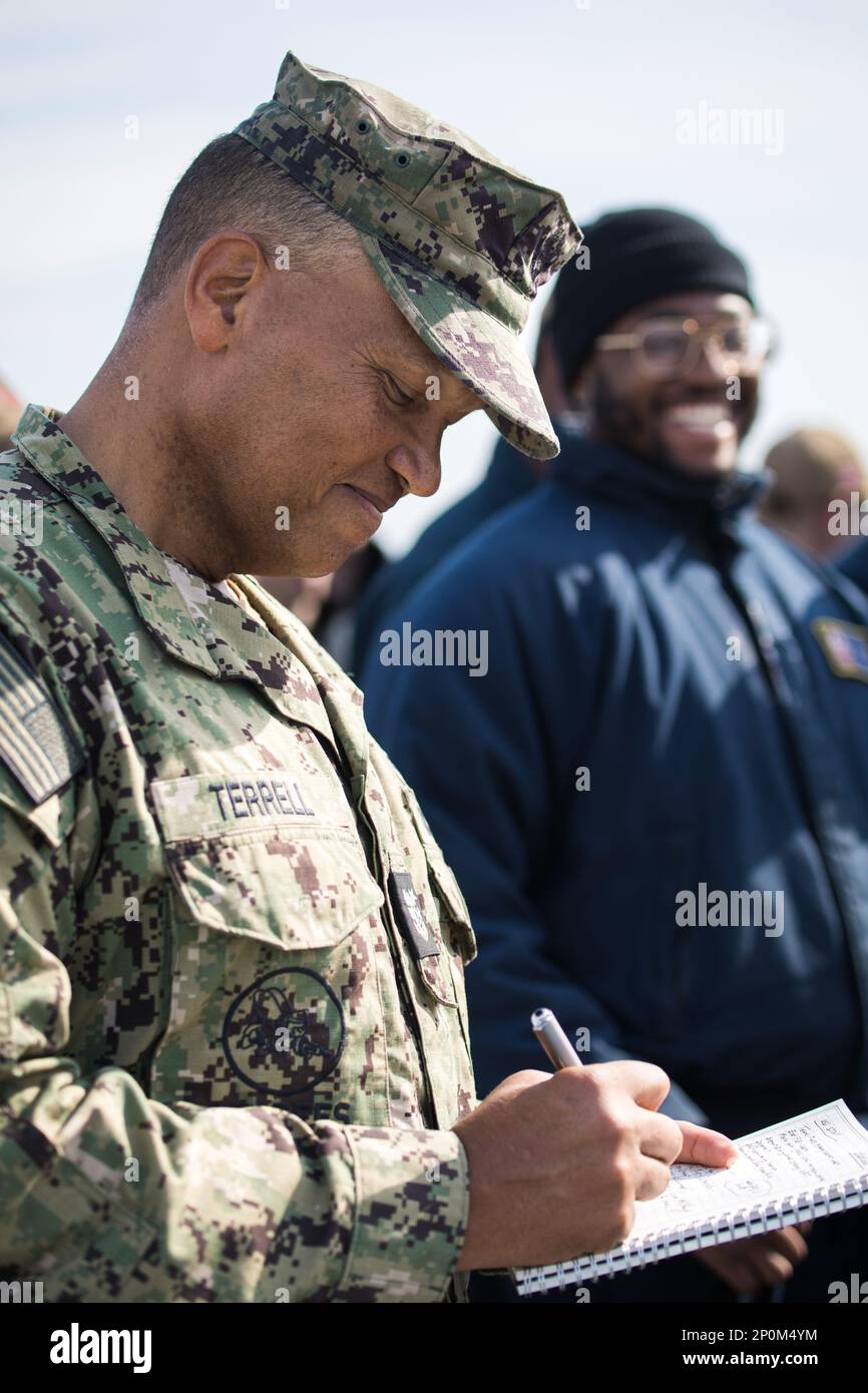 Uss stout ddg 55 hi-res stock photography and images - Alamy