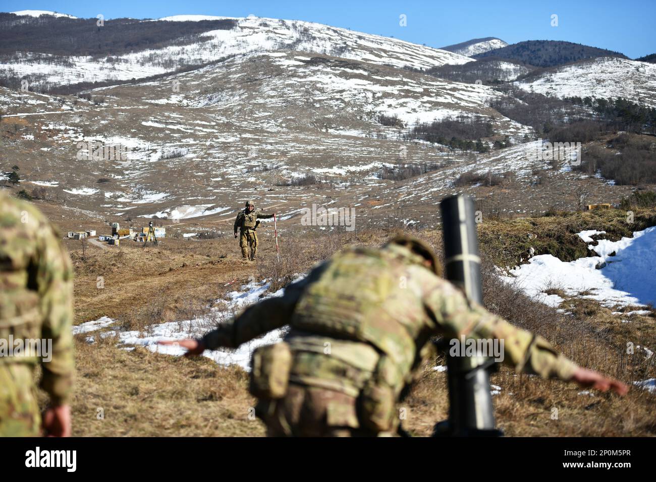 M120 120 mm mortar system hi-res stock photography and images - Alamy