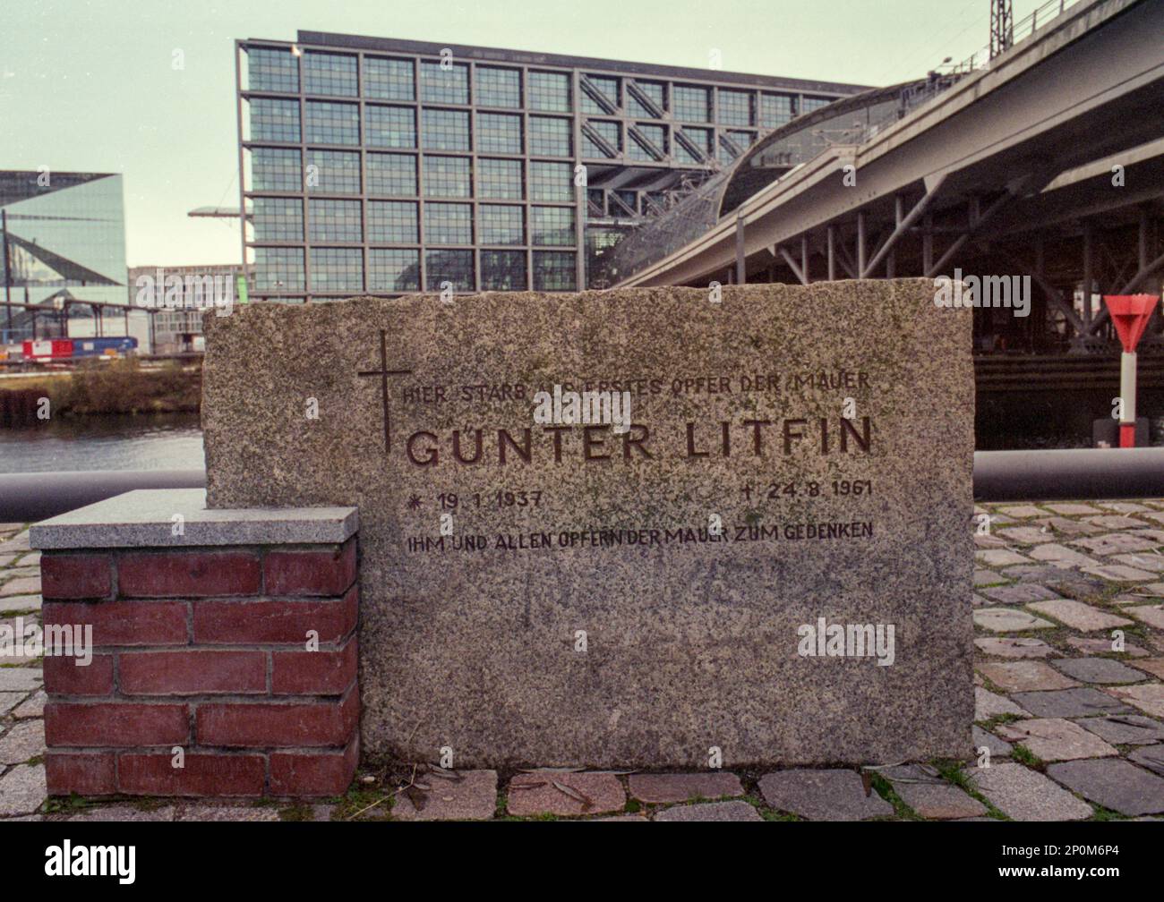 Berlin, Germany. Memorial or Gedankmal for victim Gunther Litfin, the ...
