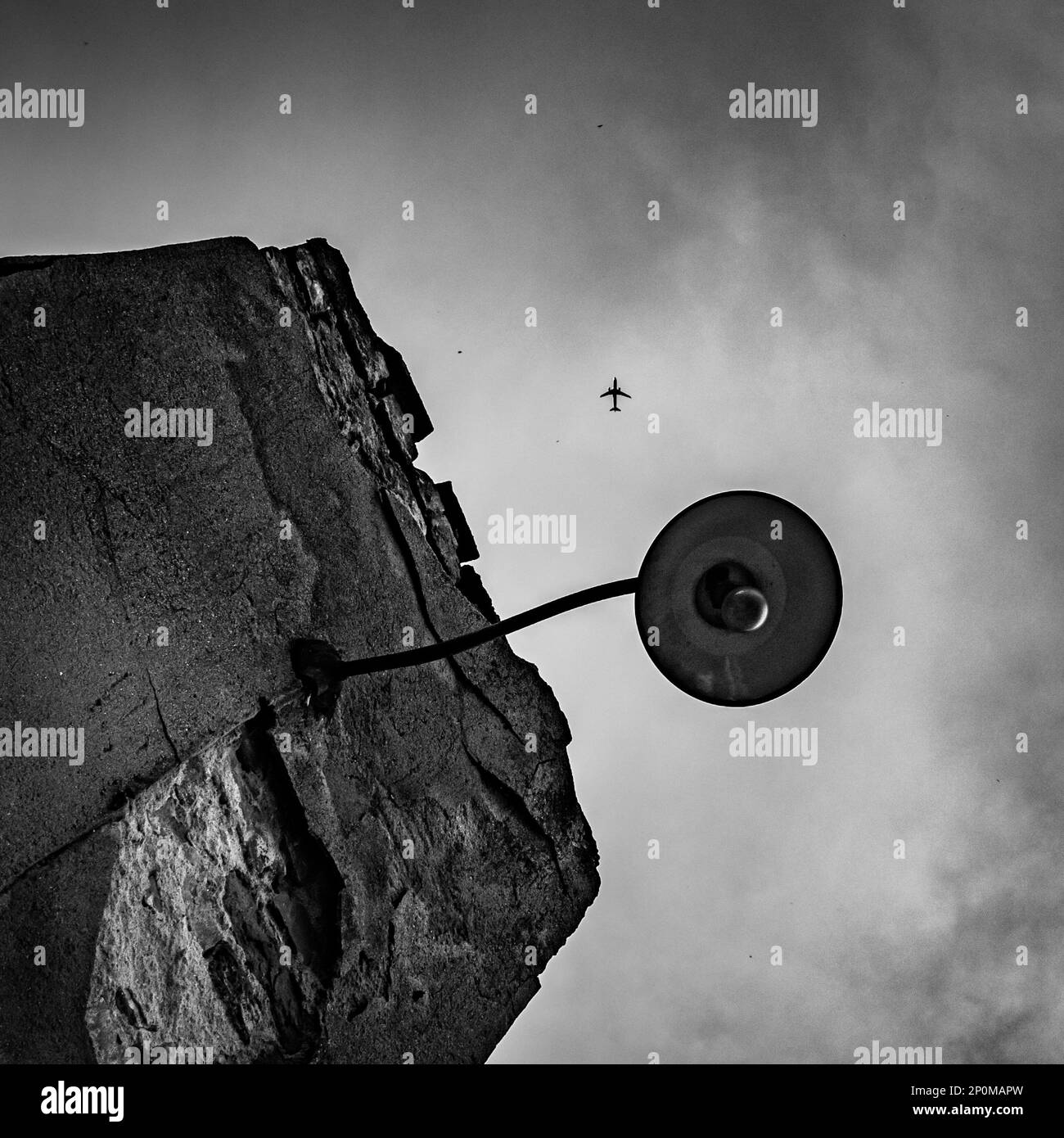 Light bulb vector in Black and White Stock Photos & Images - Alamy