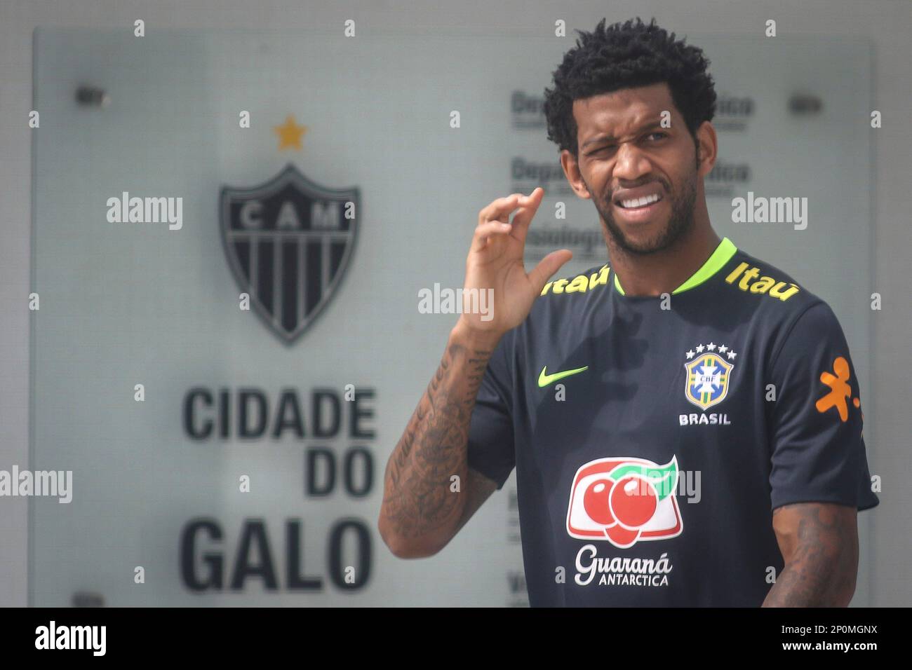 Belo Horizonte - 12/11/2016 - Treino da Selecao Brasileira - Gil ...