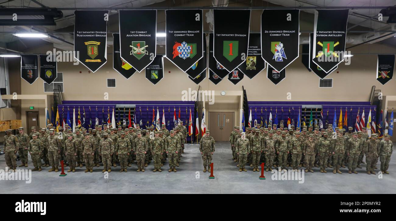 Welcome home ceremony hi-res stock photography and images - Alamy