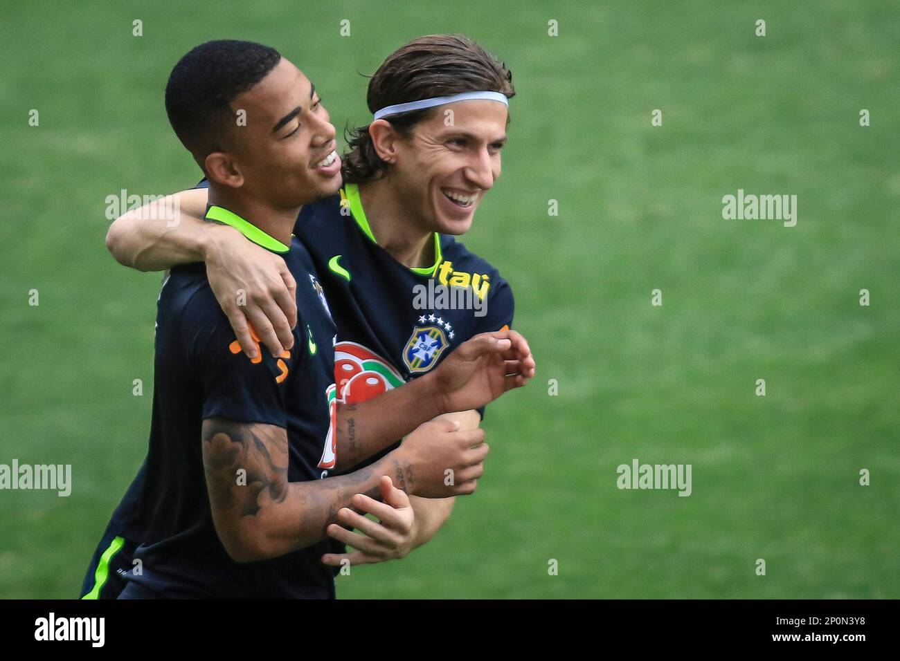 Treino da Selecao Brasileira - 07/11/2016 - Felipe Luiz e Gabriel Jesus ...