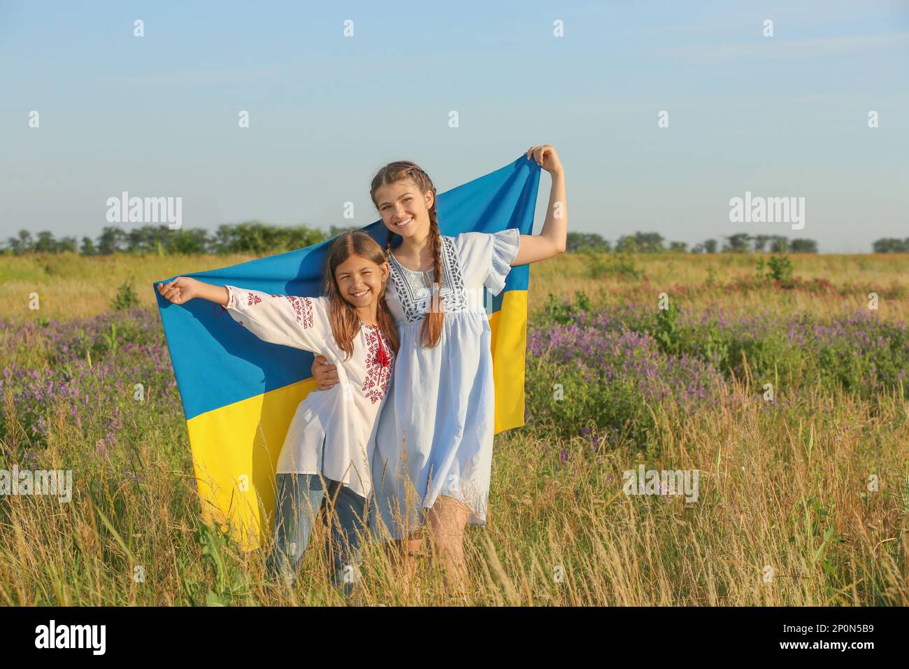 Ukraine girls with flag hi-res stock photography and images - Alamy