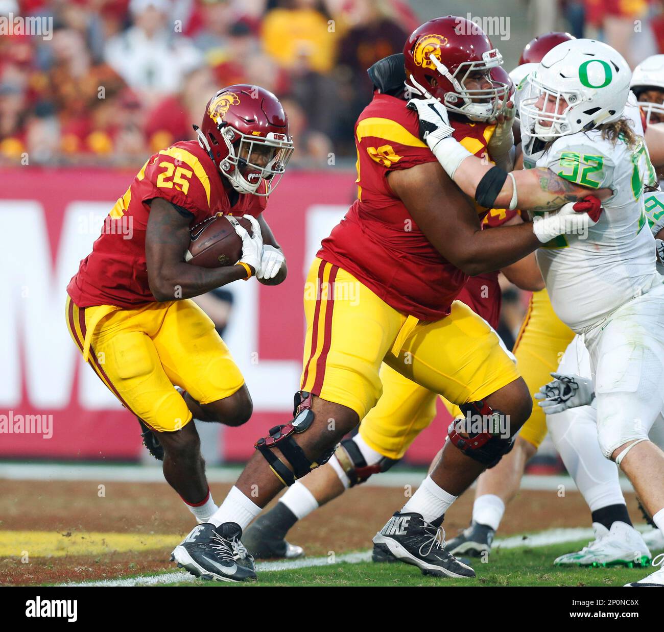 November 05, 2016 USC Trojans running back Ronald Jones II #25 carries ...