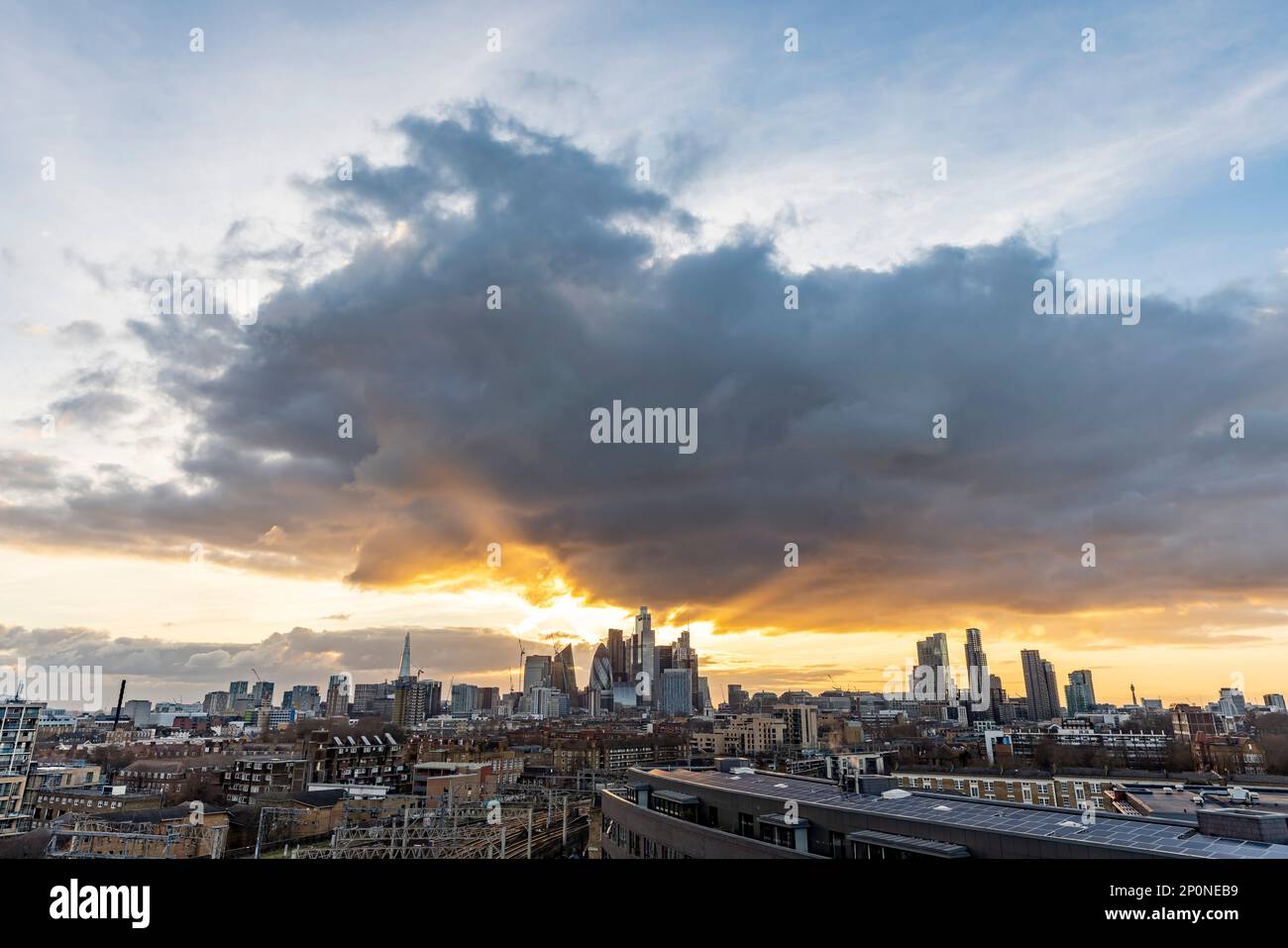 London bokeh shard hi-res stock photography and images - Alamy