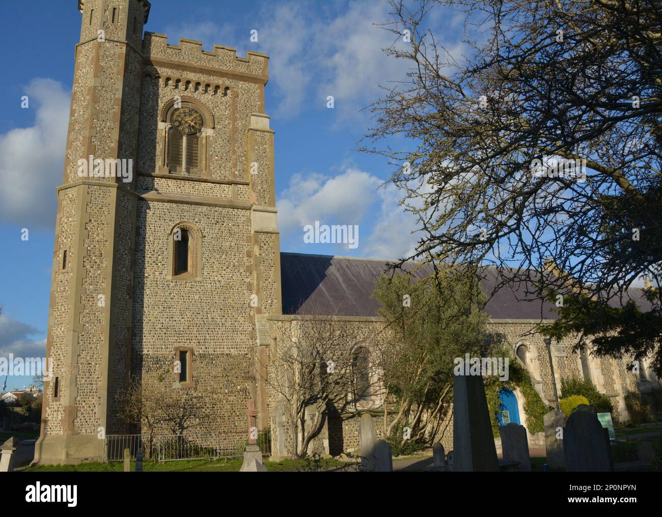 St leonards catholic church hi-res stock photography and images - Alamy