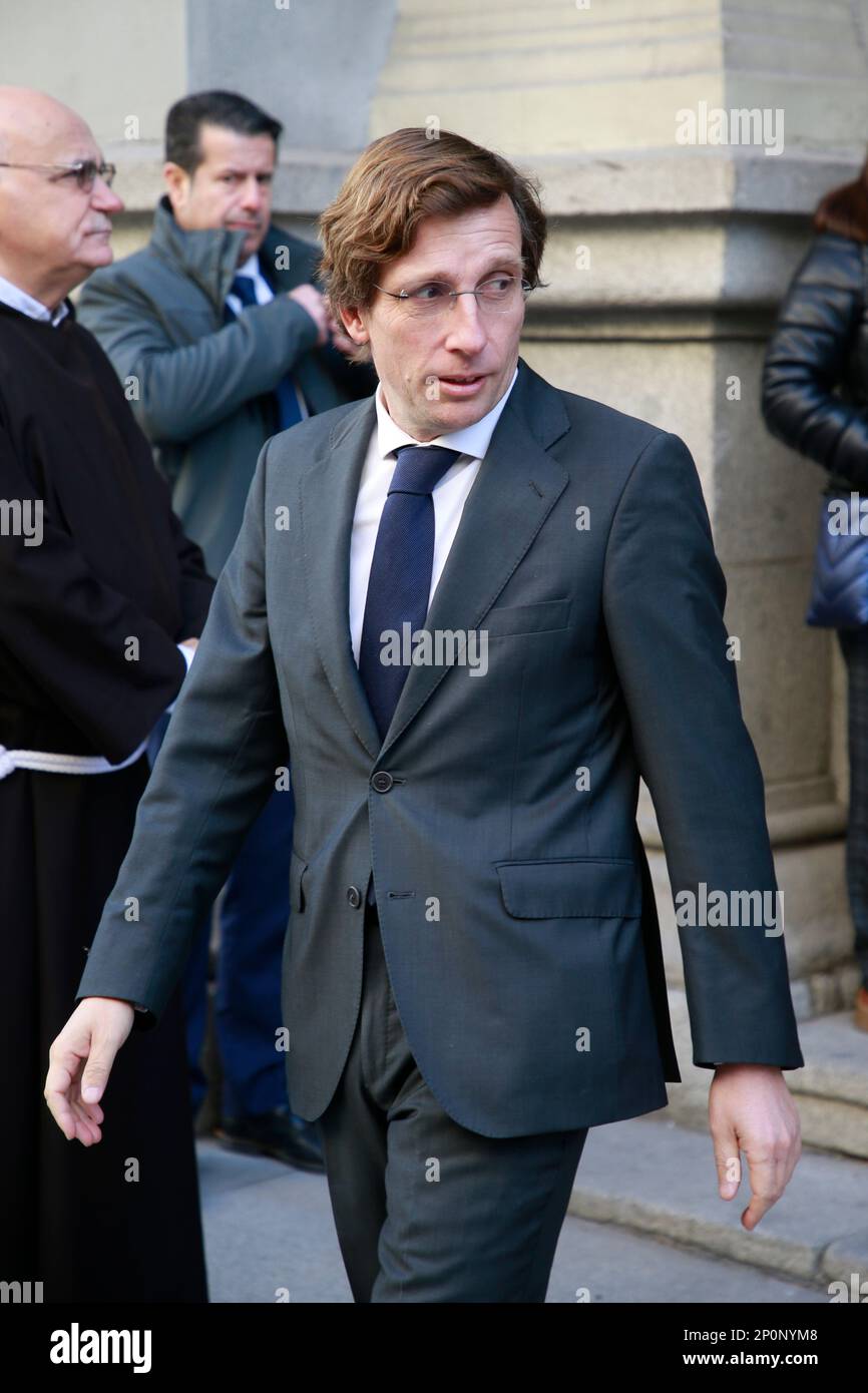 The mayor of Madrid, José Luis Martínez-Almeida, arriving at the ...