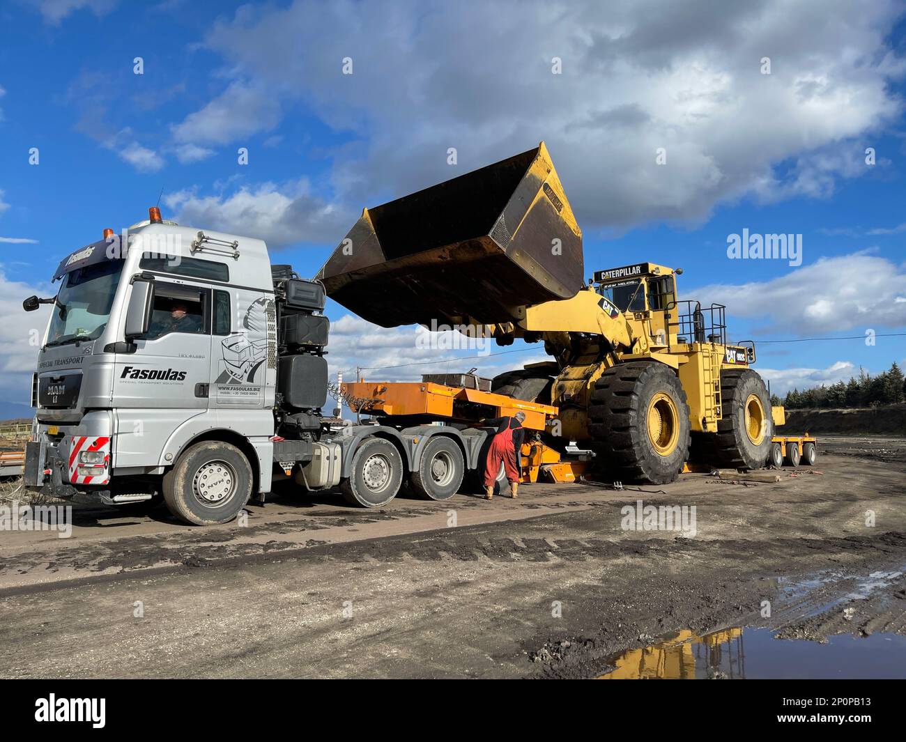 Transporting The Huge Wheel Loader To The Next Mining Site, Heavy ...