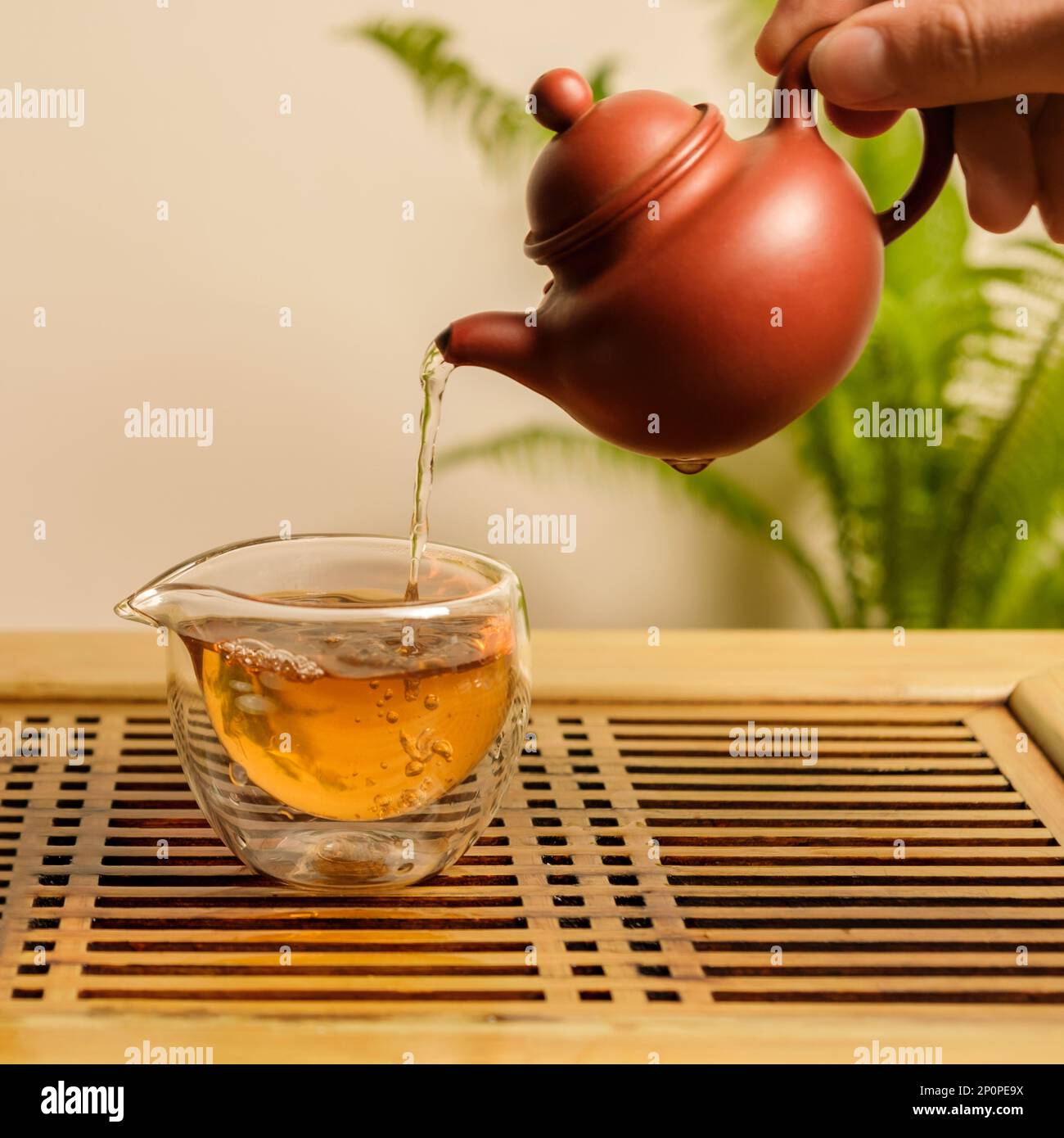 Mans hand pouring hi-res stock photography and images - Alamy