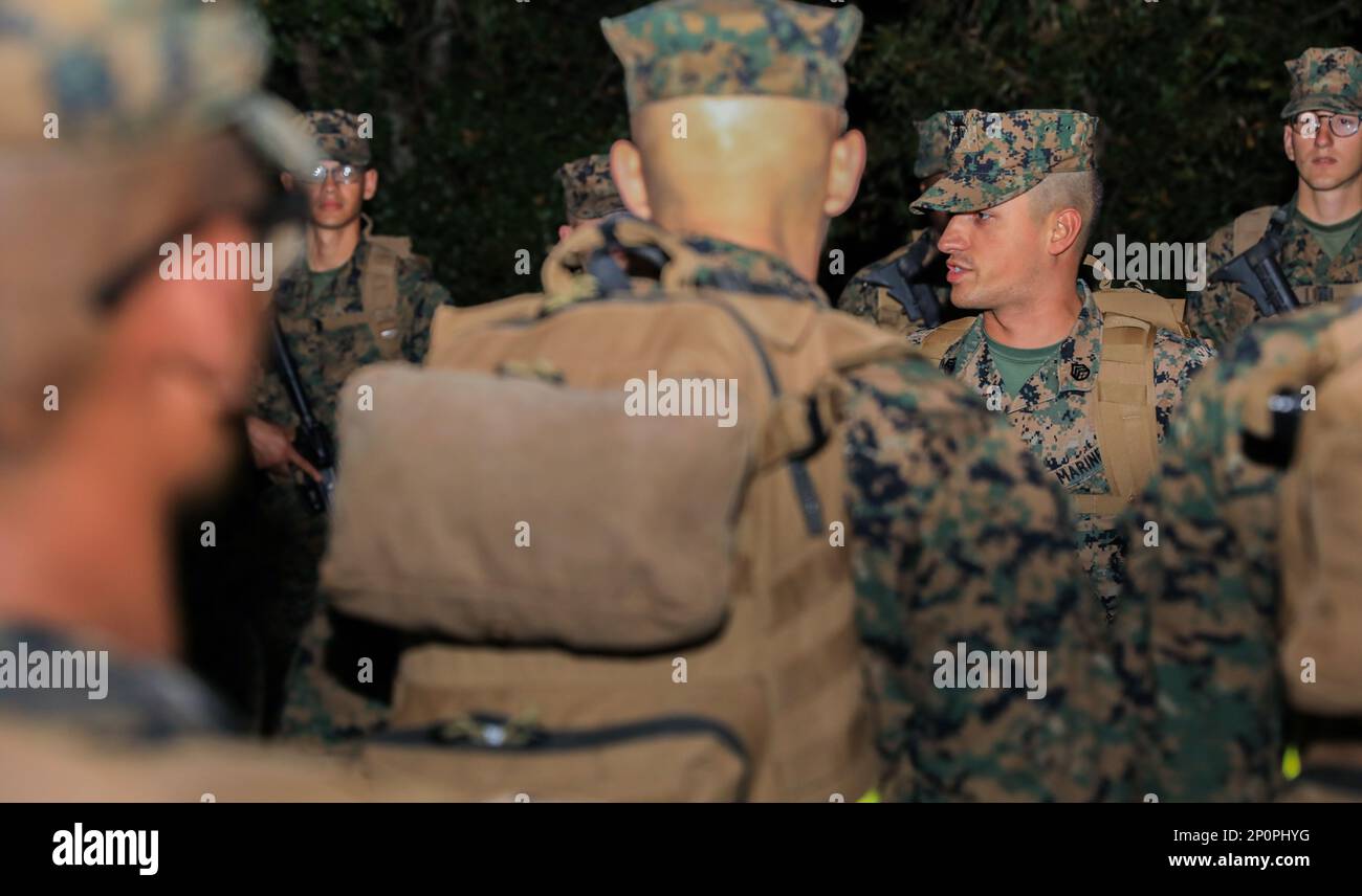 Recruits with Bravo Company, 1st Recruit Training Battalion, begin the ...