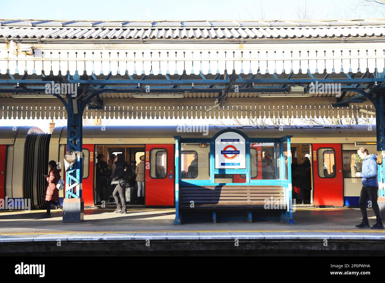 Pretty Turnham Green station on the District line, for Chiswick, in ...