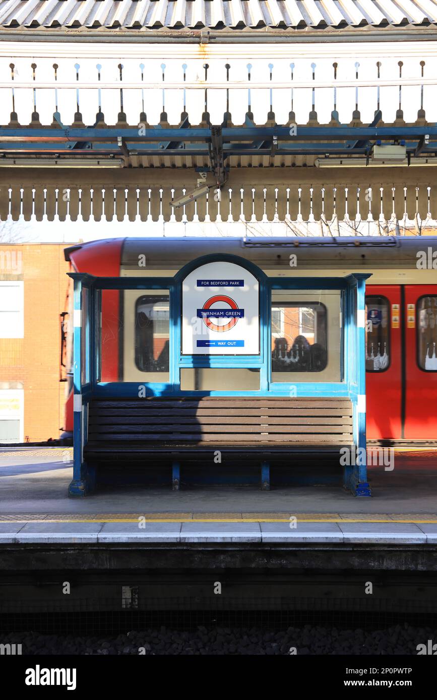 Pretty Turnham Green station on the District line, for Chiswick, in ...
