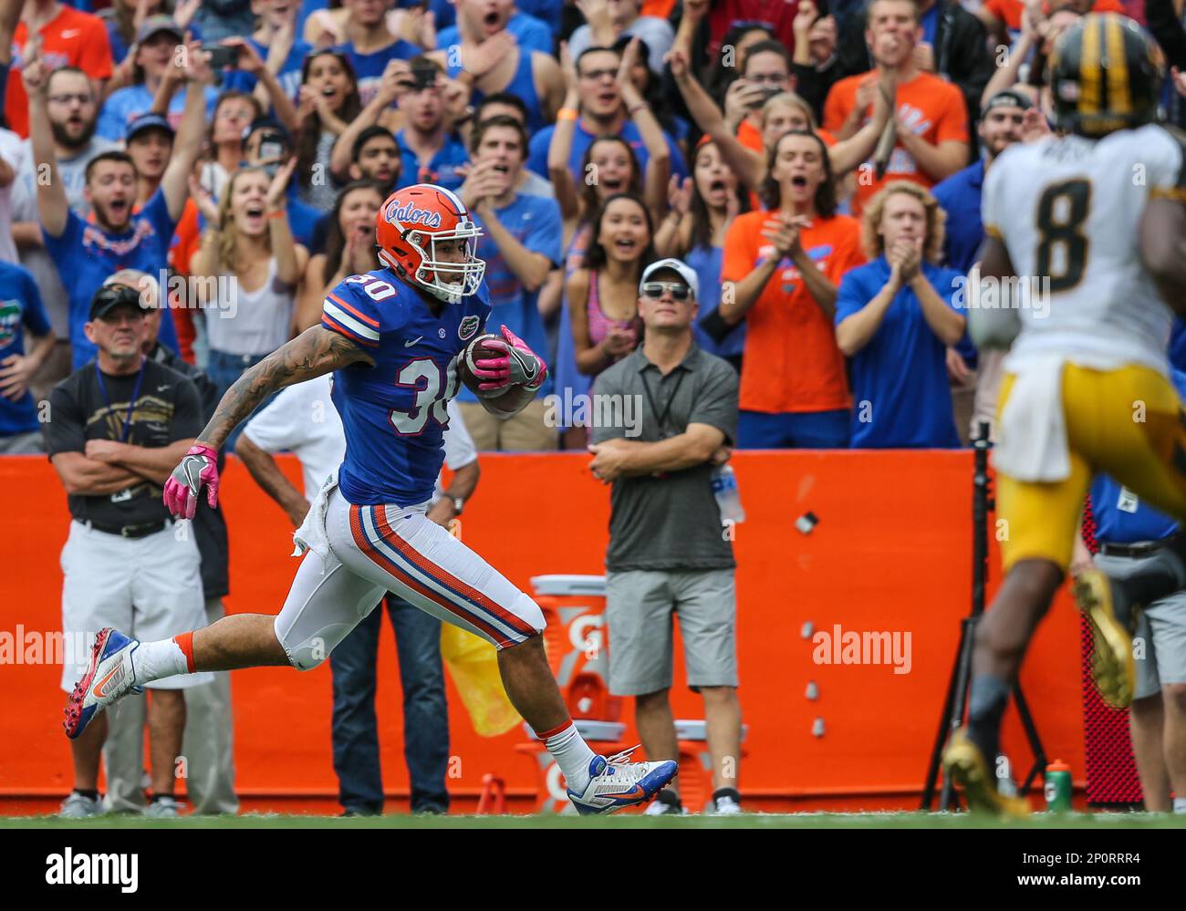 Oct. 15, 2016: Florida Gators tight end DeAndre Goolsby (30) runs the ...