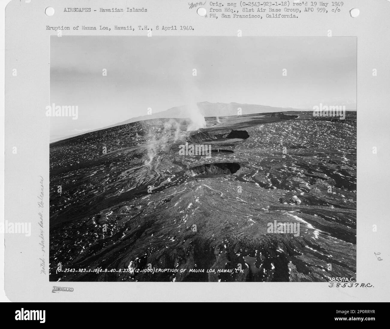 Mauna loa aerial Black and White Stock Photos & Images - Alamy