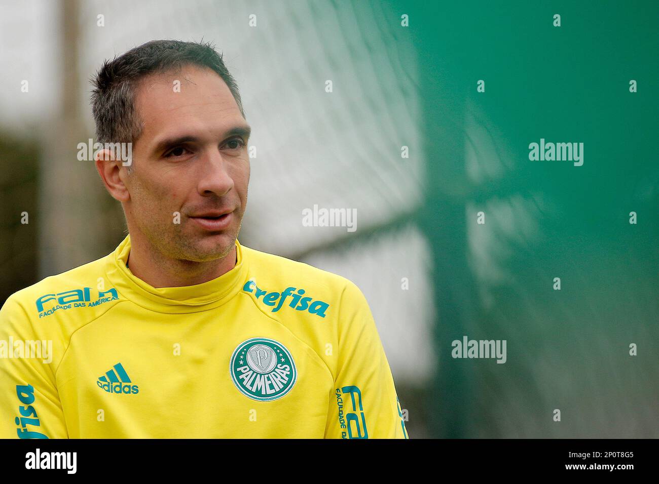 SAO PAULO - SP - 11/10/2016 - TREINO DO PALMEIRAS - Goleiro Fernando ...